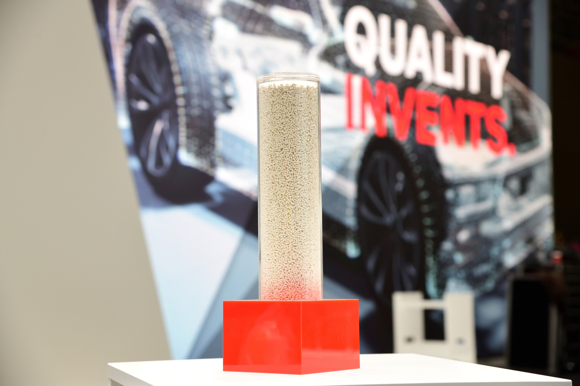 New vulcanization accelerator from LANXESS