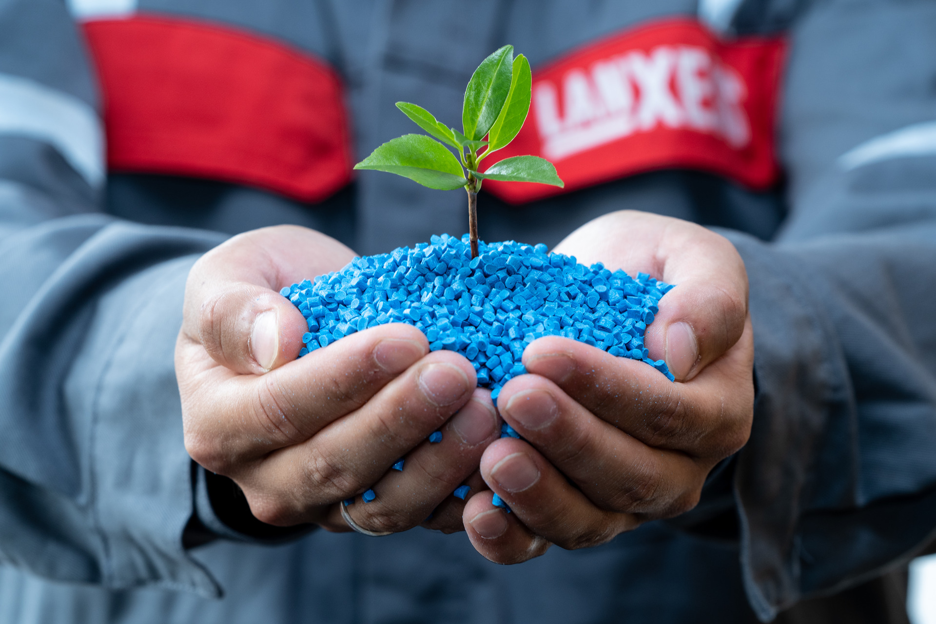 LANXESS launches sustainable high-performance plastic - Renewable ...